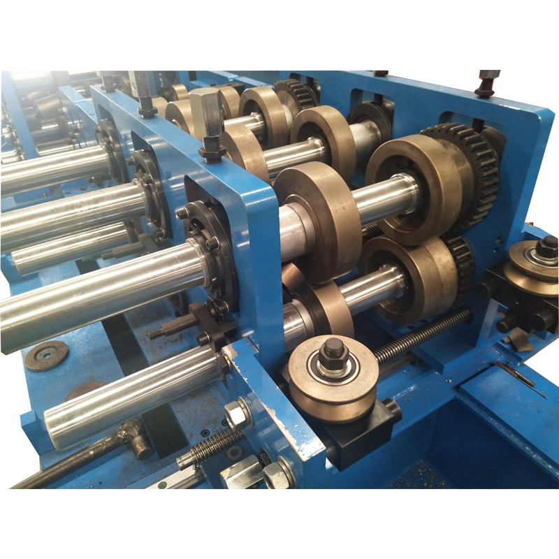 Size Interchangeable C Channel Roll Forming Machine