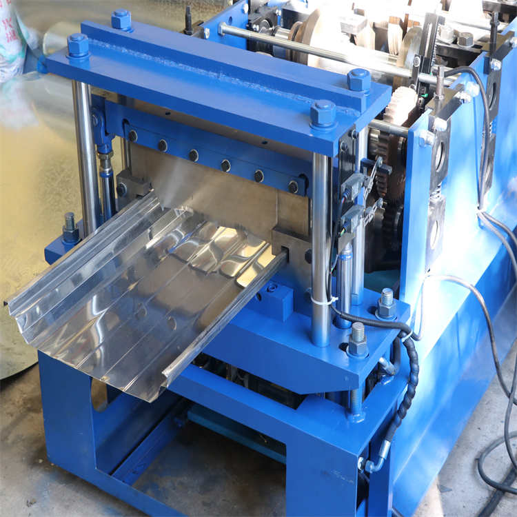 Standing Seam Roof Forming Machine